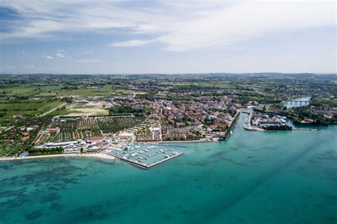 Peschiera 이미지 – 찾아보기 1,917 스톡 사진, 벡터 및 비디오 | Adobe Stock