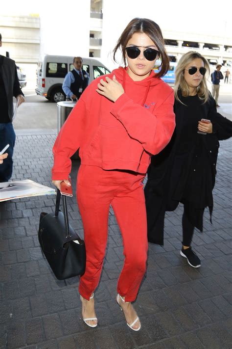 Selena Gomez Airport Style Lax In Los Angeles 3 7 2016 • Celebmafia