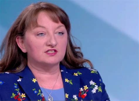 РОКАДИ И В НОИ Служебният социален министър на Румен Радев сменя Деница Сачева Информационна