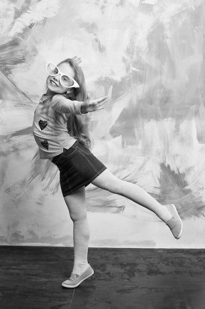 Premium Photo Girl Doing Flying Swallow Pose