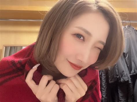 アイポケ専属・加美杏奈セルフレビュー連載『カミのみぞ汁ダクっ！』2023年2月号 Fanzaニュース