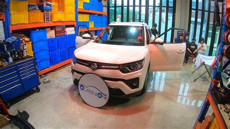 티볼리 전면유리교환 Tivoli 차음센서 옵션 돌빵으로 깨진 차앞유리교환 및 쏠라틴팅 설치과정 소개와 내차 유리 교환시 정확한 수리견적 비용 정보 안내 네이버 블로그