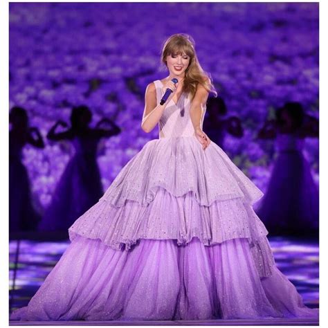 Taylor Swift《时代巡回演唱会》时尚造型盘点 知乎