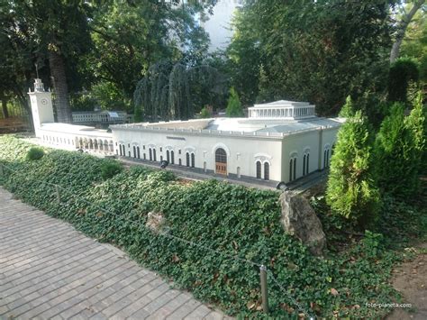 Парк «Крым в миниатюре» на территории старинной дачи "Альпийская Роза ...