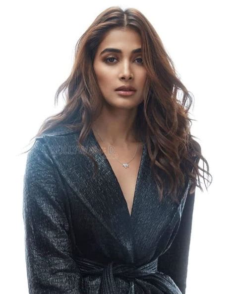 Pooja Hegde Sexy Cute Still 01 228672 Kollywood Zone