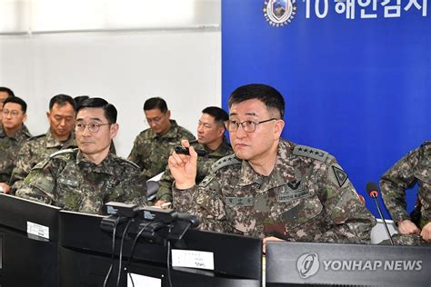 Top Army Navy Chiefs Visit Western Coastal Units Amid N K Threats