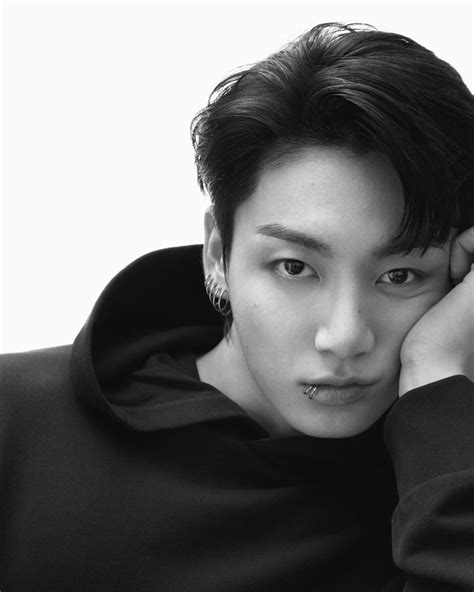 더쿠 캘빈클라인 X 방탄소년단 정국 New 캠페인 화보 공개