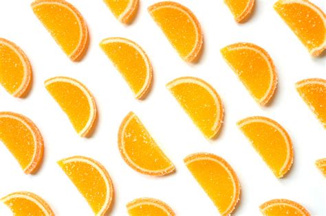 감귤류 젤리 슬라이스설탕 흰색 배경에 고립 된 오렌지의 마멀레이드 조각 반복 패턴 상단 보기 플랫 레이 0명에 대한 스톡 사진 및 기타 이미지 Istock
