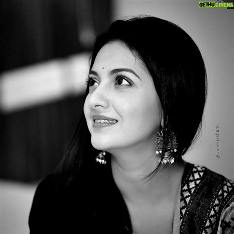 Tejashree Pradhan Wiki Biography Age Gallery Spouse And More