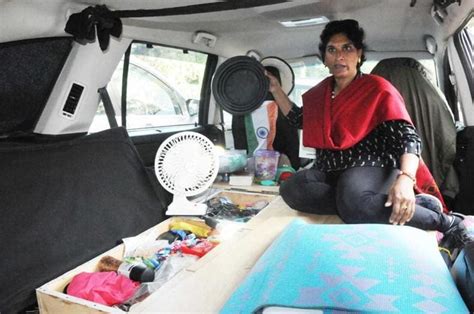 Nri Woman Travels Solo Across India Spreading The Message Of