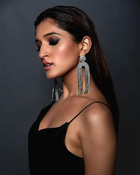 Nidhi Shah🤤 Rshagonhotties