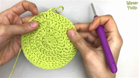 코바늘 기초 한길긴뜨기로 원형뜨기 바구니 가방 바닥 뜨기 티코스터 How To Double Crochet A