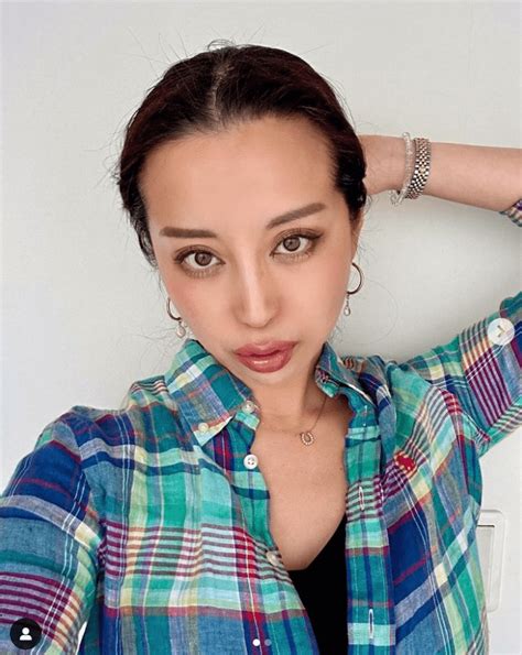 窪塚洋介の妻PINKY40歳のタイトドレス姿がまるでセレブ仲むつまじい家族3ショットも概要ニュースピンズバNEWS