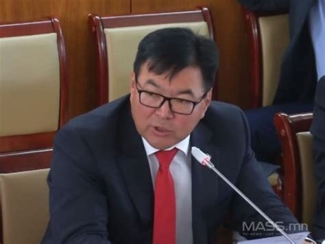 УИХ ын гишүүн Ц Анандбазар хавтаст хэрэгтэйгээ танилцахгүй зугтаж байна