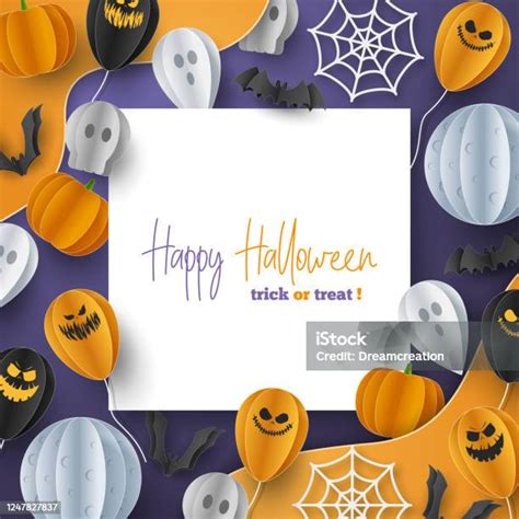 종이 컷 스타일의 구름과 호박 해피 할로윈 배너 배경 하늘에 보름달 거미 줄 두개골 유령과 비행 박쥐 벡터 일러스트레이션 10월에 대한 스톡 벡터 아트 및 기타 이미지