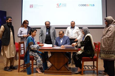 Codegirls On Linkedin Codegirlsturn5 Bridgingthegap Empoweringwomen