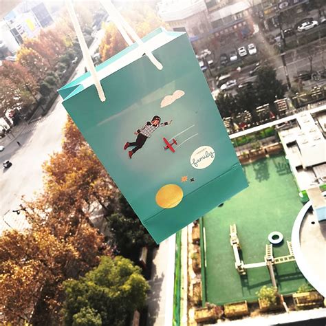 의류선물포장을 위한 주문 로고를 가진 새로운 유행 핸드백 500pc 친환경 쇼핑 종이 토트 백쇼핑백 Aliexpress