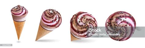 화이트 고립 된 배경에 와플 콘 초콜릿 베리 바닐라 아이스크림 0명에 대한 스톡 사진 및 기타 이미지 0명 갈색 과일 Istock