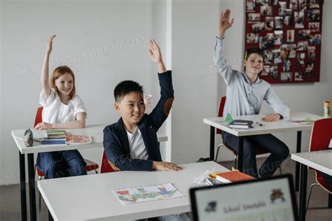 上课举手回答问题jpg格式图片下载 熊猫办公