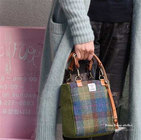 프랑프랑아뜰리에 해리스 트위드 원단으로 제작된 토트 투웨이백 패키지 이번 시즌 리오더 업데이트