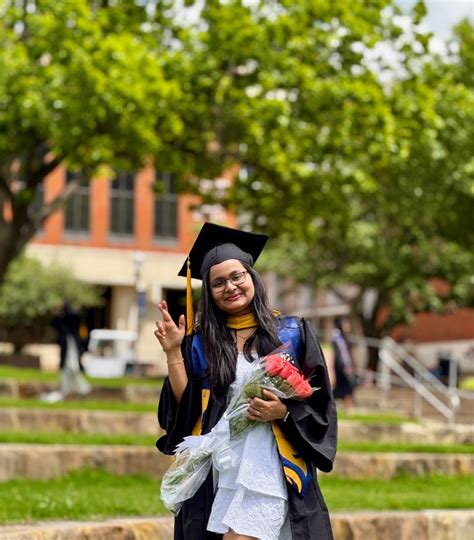 Graduation Opentowork Softwareengineer Mastersgraduate Networking Devi Priyanka G 28