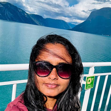 මායාවී නෙතු ඇඳි රූ නෙතුඇඳිරූ 🔹පස්වන දිගහැරුම අරුද්‍යා අම්මා සමගින් ගමේ පන්සලට යාමට සිතුවේ