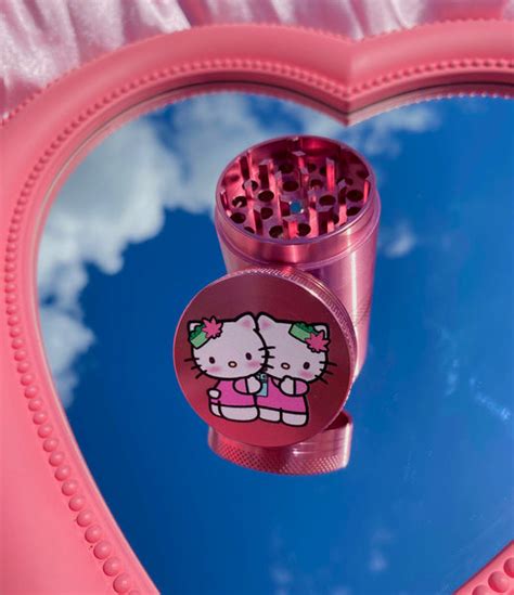 Best Buds Hello Kitty Grinder 45mm Small The Queens Stash