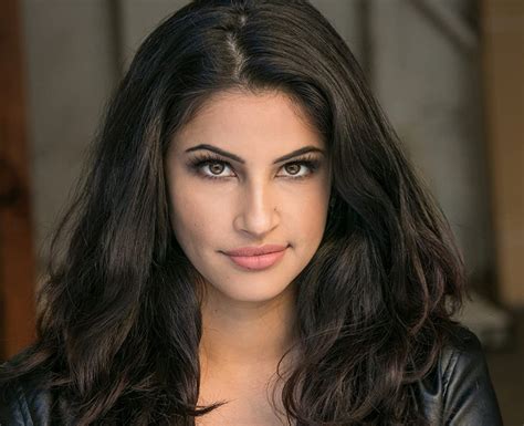 Richa Moorjani Picture