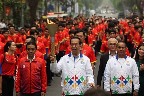 ក្បួនដង្ហែព្រះអគ្គិជ័យកីឡា និងភ្លើងគប់កីឡាស៊ីហ្គេម នៅវៀតណាម បញ្ចប់ដោយជោគជ័យ