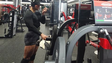 하체는 몸의 기둥 출근 전 하체 운동 하체운동 바디프로필 보디빌딩 스쿼트 엉덩이 직장인 헬린이 Youtube