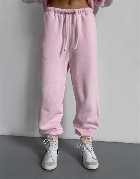 Штани джогери оверсайз весняні світло рожеві купити в Києві Штани Спортивні штани в магазині