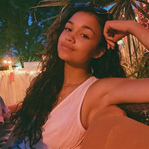 Fascinating Facts About Outer Banks Star Madison Bailey Ps Celebrity