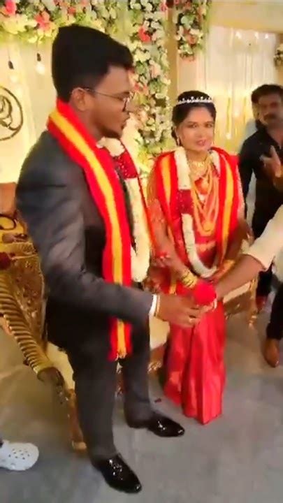 தூத்துக்குடியில் திருமண மேடையிலே தங்களை தமிழக வெற்றிக் கழகத்தில் இணைத்த மணமக்கள்😍🔥 Tvk ️💛 ️