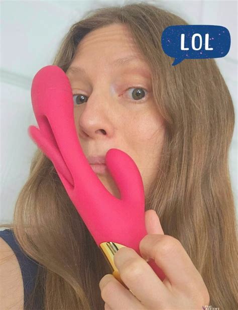 The Flapper Vibrator Automatic G Spot Tongue Ing Review Phallophile