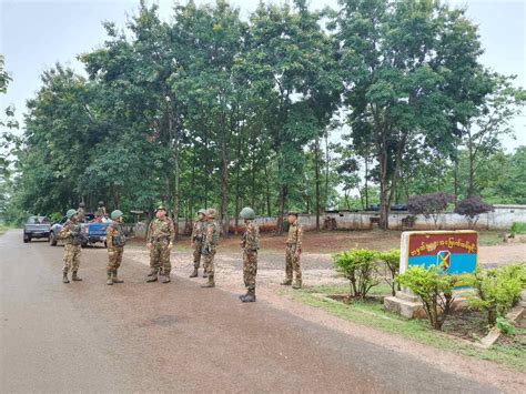 တောင်းခမ်းစစ်မျက်နှာတွင် ဒုဗိုလ်ချုပ်ကြီး နိုင်နိုင်ဦး ရုပ်လုံးထွက်ပြ Myanmar Now