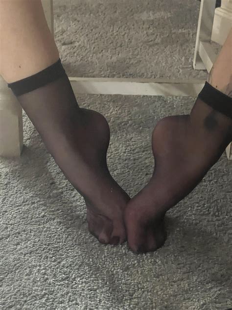 Someone Please Massage My Feet ️🖤 Rnylonfeetlove