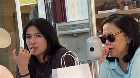 Public Bulge Catch Many Hot Girls Eyes