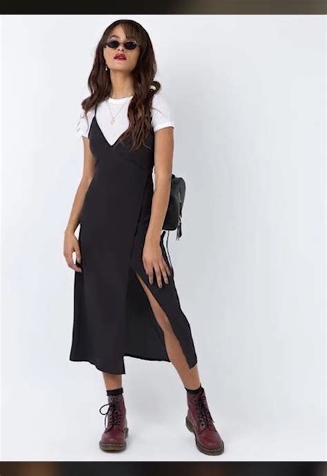 Чёрный сарафан и футболка | Fashion outfits, Fashion inspo outfits, Clothes