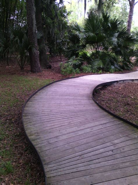 무료 이미지 경치 잔디 보도 뒤뜰 정원 조경 마당 차도 노면 옥외 구조물 1920x2560