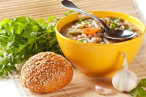 На обід суп з квасолею — всього пів години на приготування Prostoway