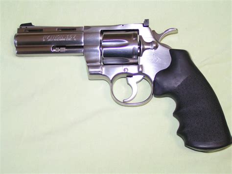 Python Grip Question Colt Forum