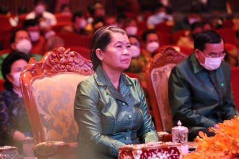 ខ្មែរធ្វើបាន លោកជំទាវកិត្តិសង្គហបណ្ឌិត ម៉ែន សំអន