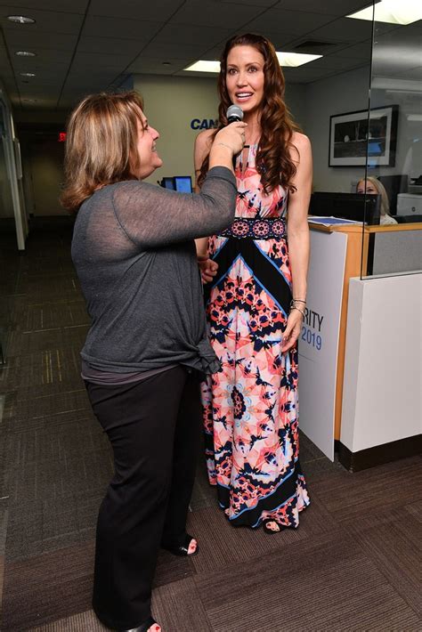 Shannon Elizabeth Sexy New Photos And Video The Fappening