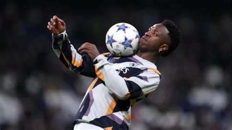 Нова топка за елиминациите в Шампионска лига това ли е най доброто кълбо в историята СНИМКА