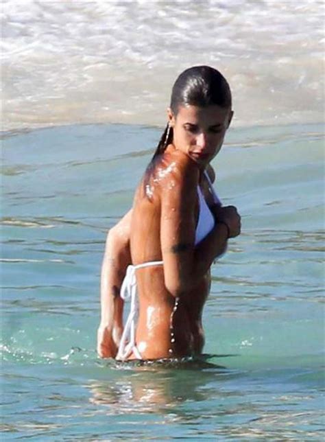 Elisabetta Canalis Showing Her Ass In Oops Situation With Her Bikini