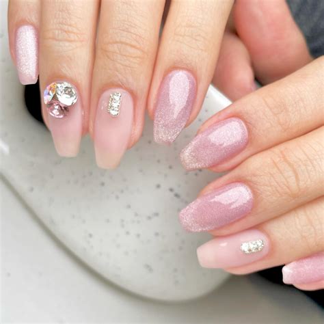 🌷🌷🌷🌷🌷 자석젤 자석젤네일 스와로브스키네일 스톤네일 화려한네일 긴손톱네일 연장네일 깔끔한네일 큐빅네일 압구정