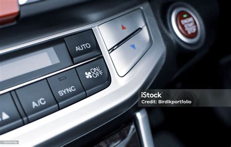 켜기 끄기 속도 공기 흐름 및 자동 온도 버튼을 위한 에어컨 버튼 개념에 대한 스톡 사진 및 기타 이미지 개념 개념과 주제 교통수단 Istock