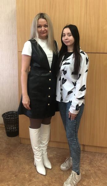 Уважаемая Елена Анатольевна поздравляю вас с днем преподавателя высшей школы Вы прививаете не