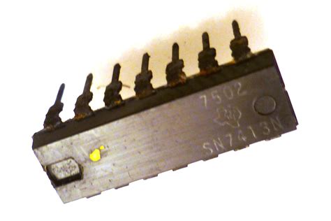 Texas Sn7413n Dual 4 Input Positive Nand Schmitt Trigger Om0061 Rich Electronics