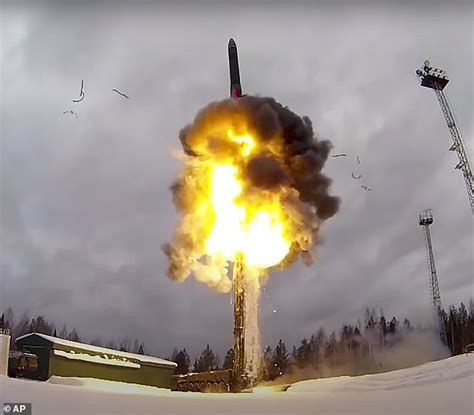 Kremlin Says It Will Retaliate For Any Nuclear Threats And Warns